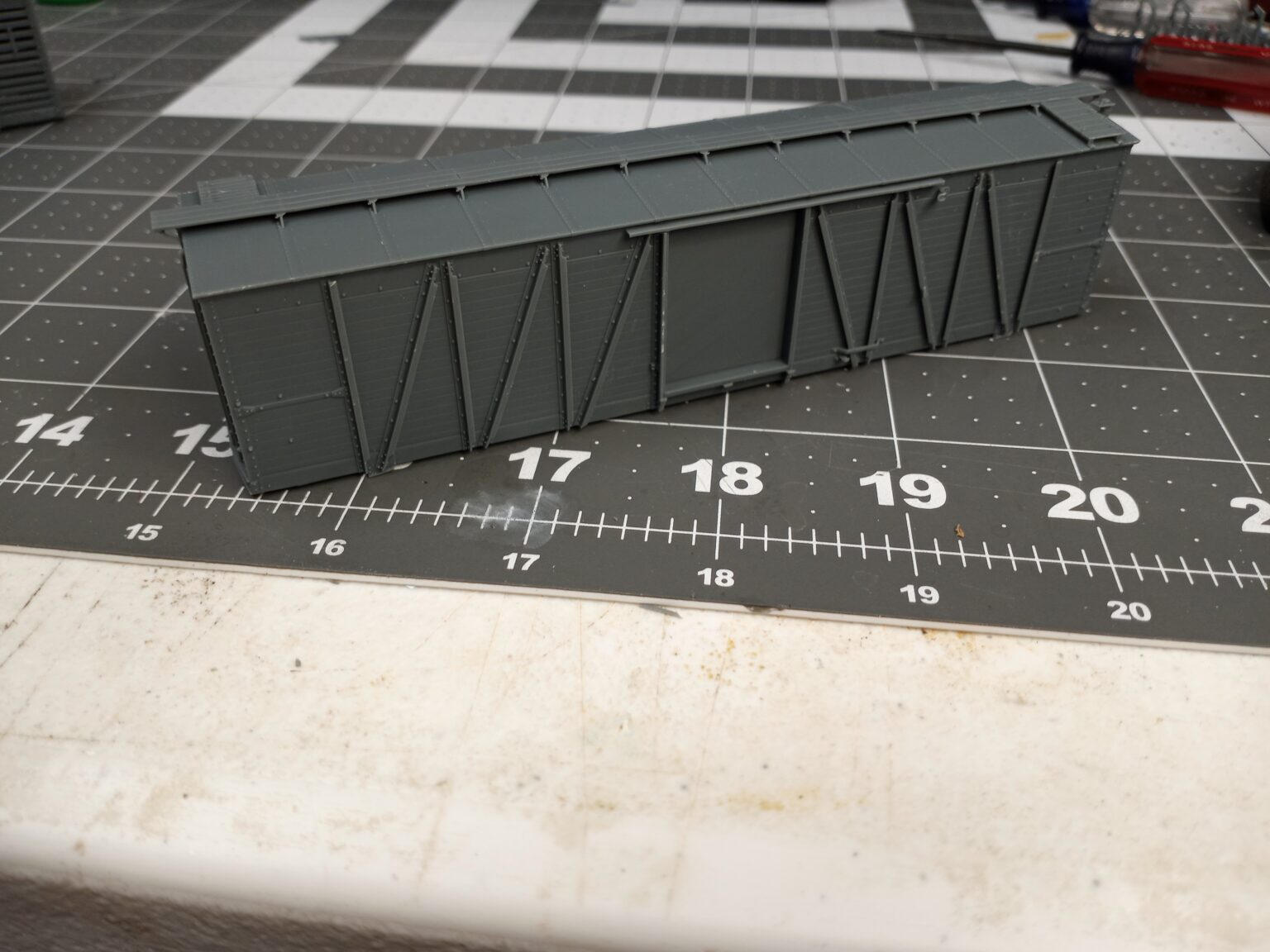Western Pacific 40’ Pullman Outside Braced Boxcar, AB brakes, Plaster ...